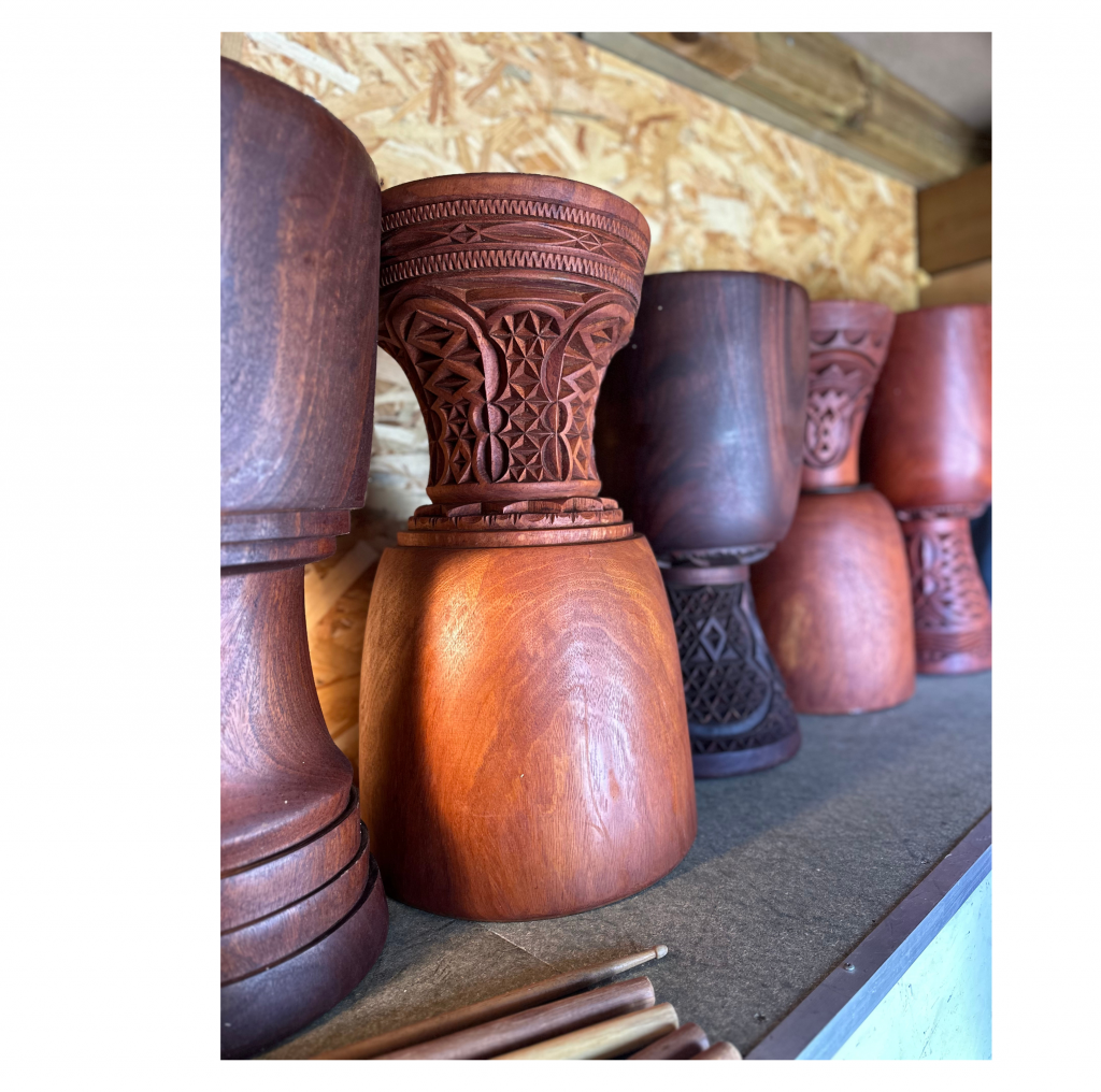 Djembé sur mesure de GUINEE | L'atelier kora djembé - BALA LAND